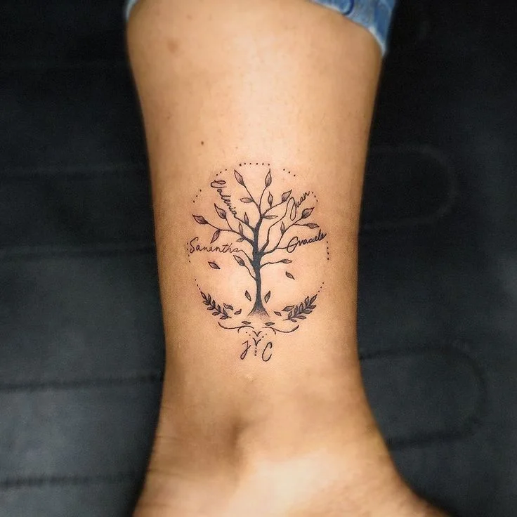 Small Yet Powerful Family Tattoo Ideas for Minimalist Lovers